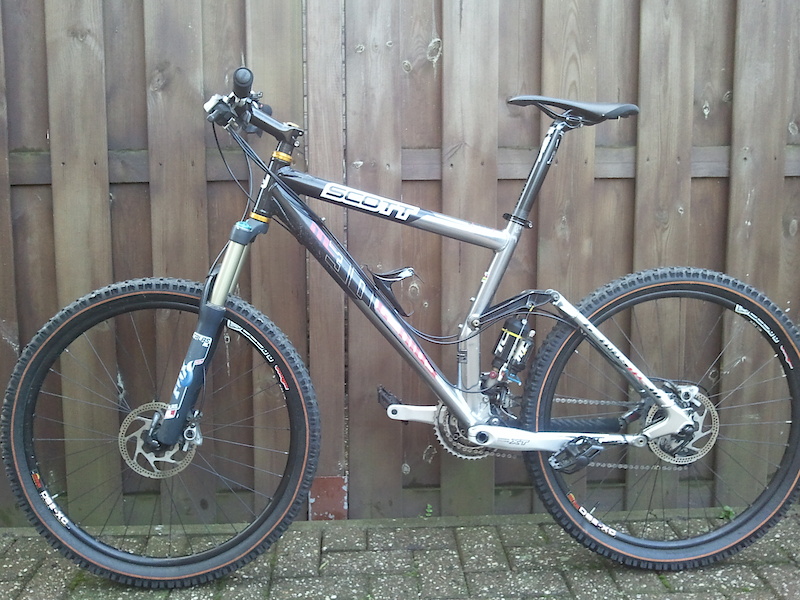 Scott Genius 10 - frame materiaal? - Mountainbike.nl