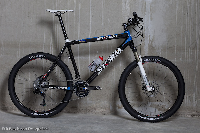 Verkiezing: Mountainbike van het jaar 2011. winnaar Loeky - Mountainbike.nl