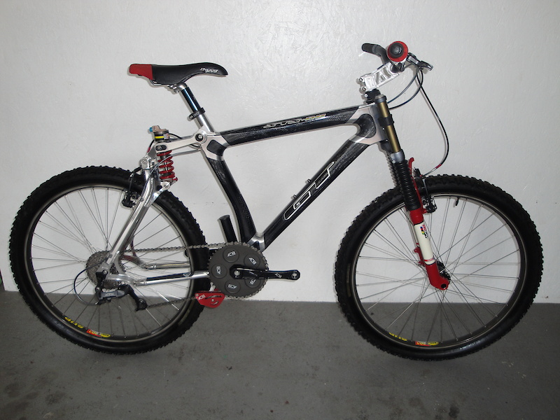 GT STS DH 97' Rockshox Judy DHO **price and info** | Retrobike