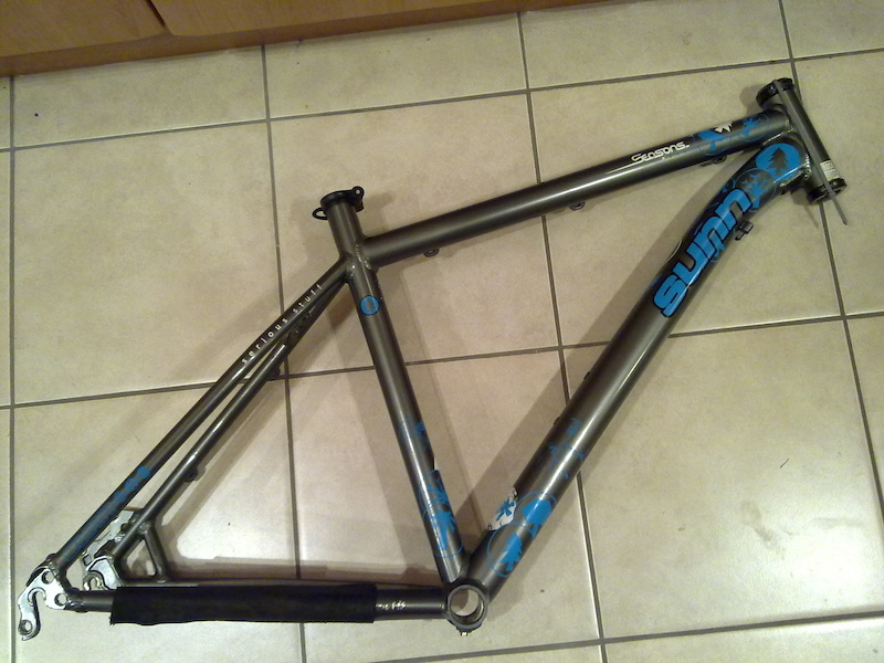 Hope Mono M4's and Sunn Seasons AM Frame | Retrobike